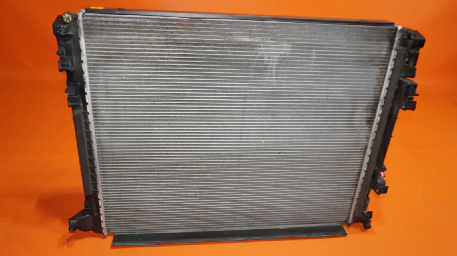 MASERATI GHIBLI RADIATOR 2014 2015 2016 2017 670030844