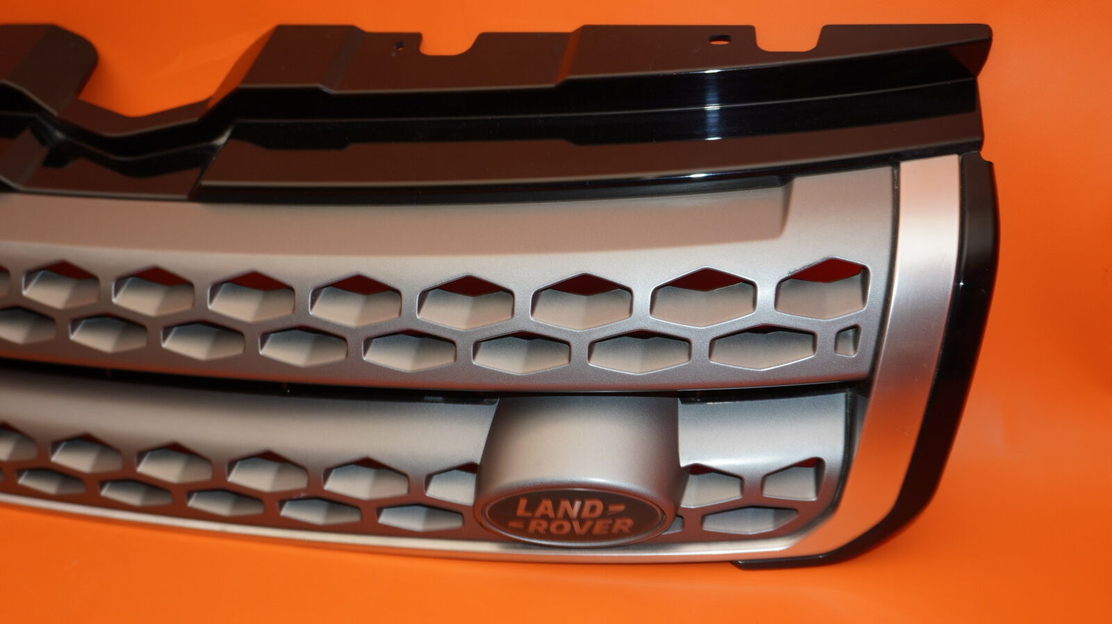 RANGE ROVER EVOQUE GRILLE 2016 2017 2018 GJ32-8L001-A OEM