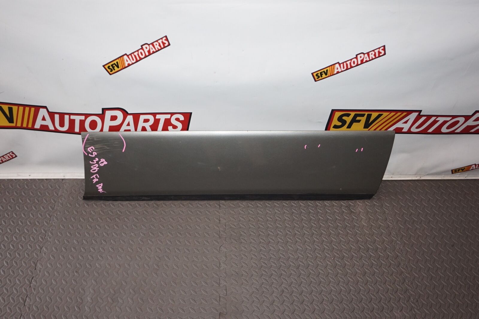 LEXUS ES300 DOOR MOLDING RIGHT FRONT 1999 2000 2001