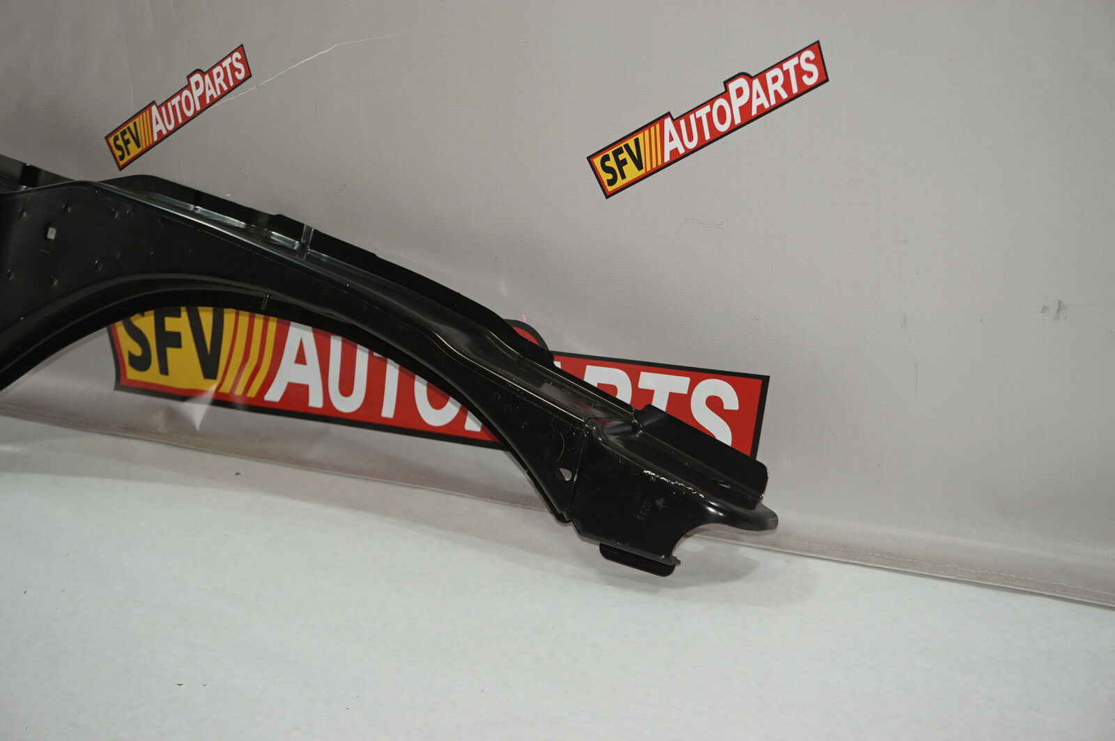 MASERATI GHIBLI UPPER STRUT RIGHT PASSENGER 2014 2015