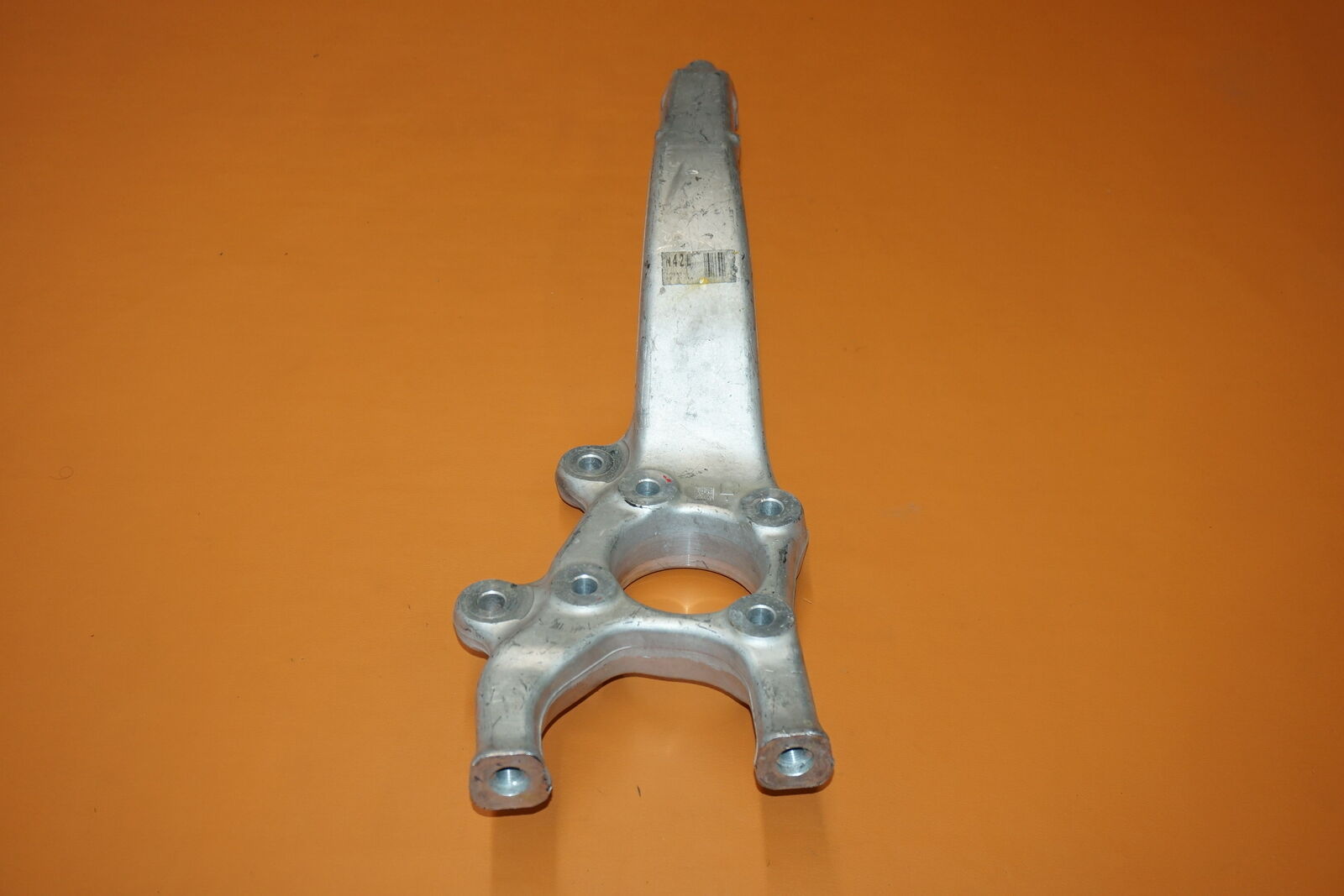 LEXUS GS350 KNUCKLE LEFT FRONT 2006-2011