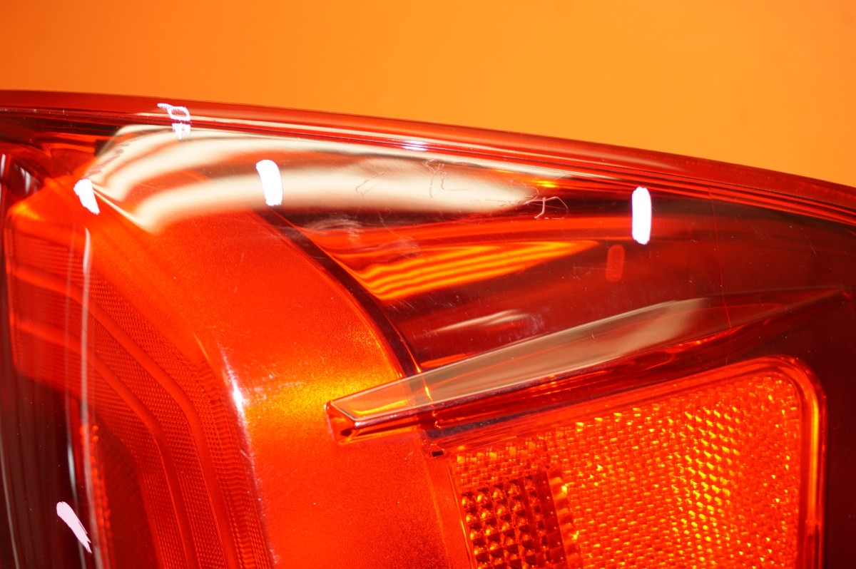 TOYOTA TACOMA TAIL LIGHT RIGHT PASSENGER 2018 2019 2020 OEM