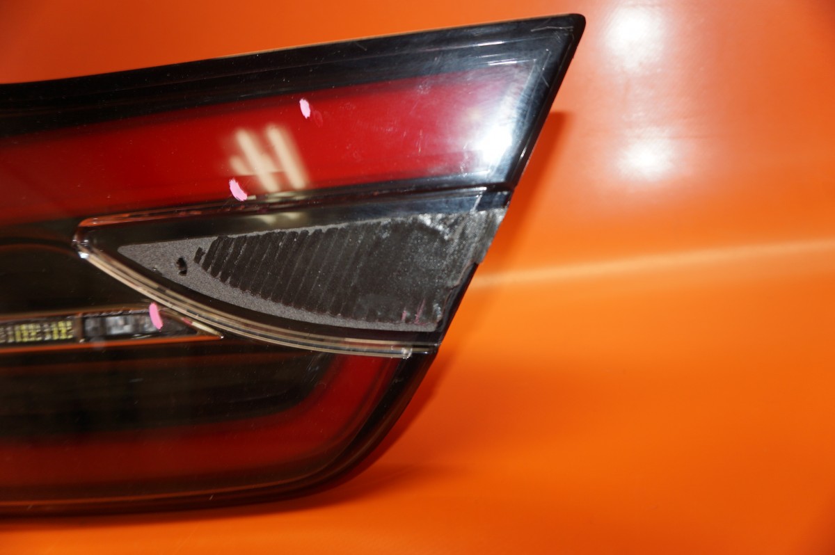 TESLA MODEL X TRUNK TAIL LIGHT RIGHT 2016 2017 2018 2019 2020 1034337 ...