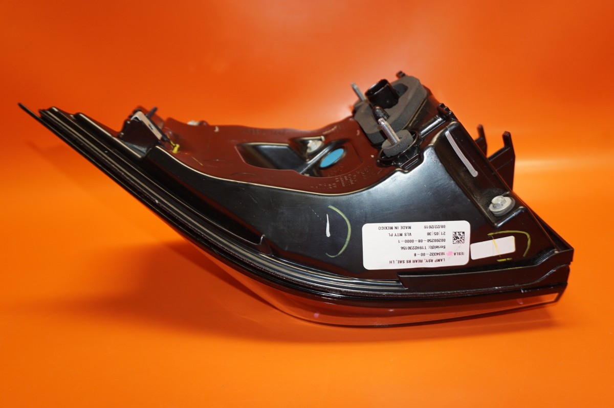 TESLA MODEL X TAIL LIGHT LEFT DRIVER 2016 2017 2018 2019 LED 1034332-00 ...