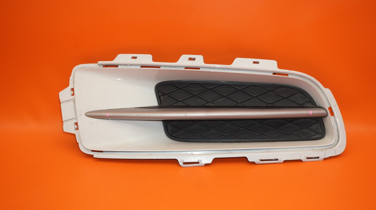 BMW X5 GRILLE FOG LIGHT RIGHT PASSENGER 2007 2008 2009 E70 51117159594 OEM