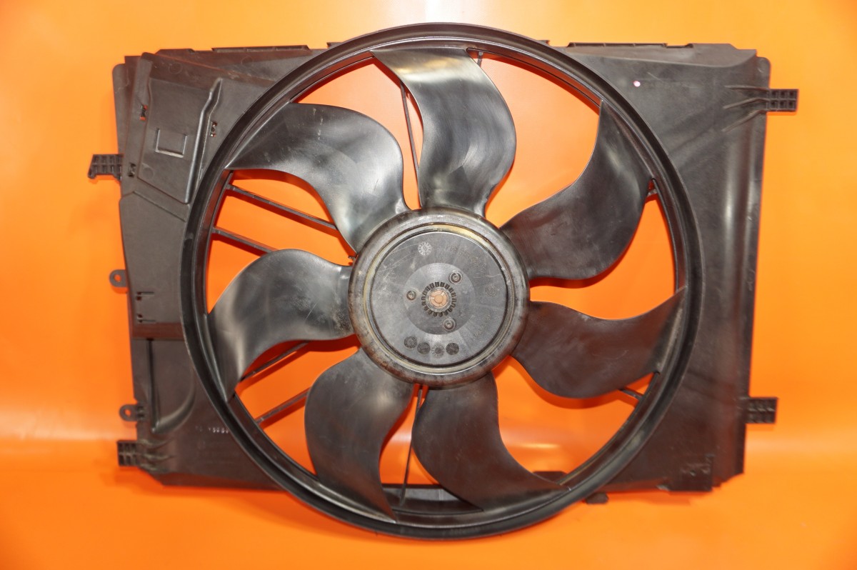 MERCEDES C250 COOLING FAN 2014 2015 2016 2017 CLA250 A2049064702 OEM