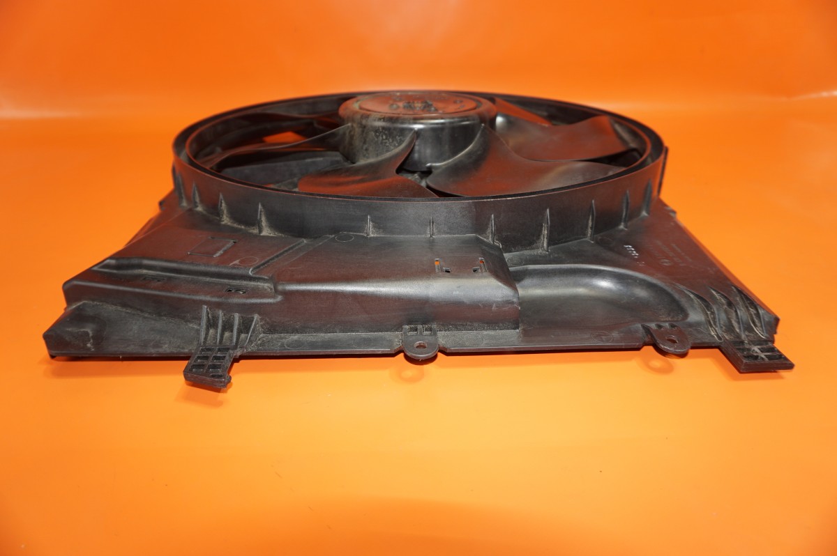 MERCEDES C250 COOLING FAN 2014 2015 2016 2017 CLA250 A2049064702 OEM