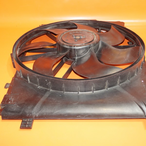 MERCEDES C250 COOLING FAN 2014 2015 2016 2017 CLA250 A2049064702 OEM