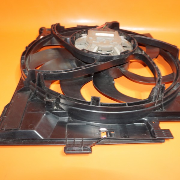 BMW 428 RADIATOR FAN 2012 2013 2014 2015 F32 600W 17427640513 OEM