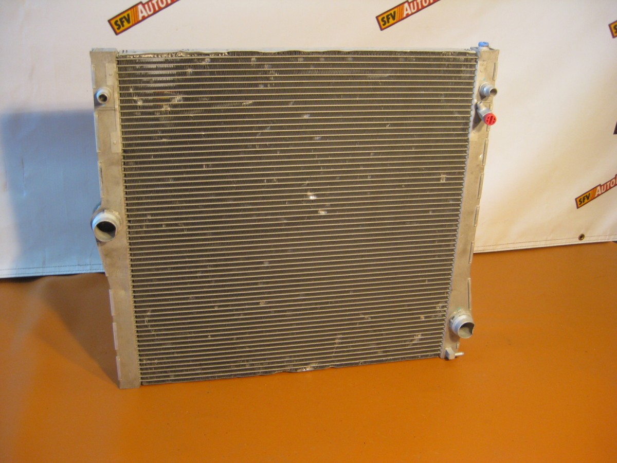 BMW X5 COOLING RADIATOR 2007 2008 2009 2010 E70 171114560591 OEM