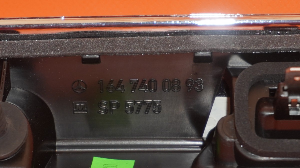 MERCEDES ML320 TAILGATE MOLDING TRIM 2006 2007 2008 2009 2010 2011 ...