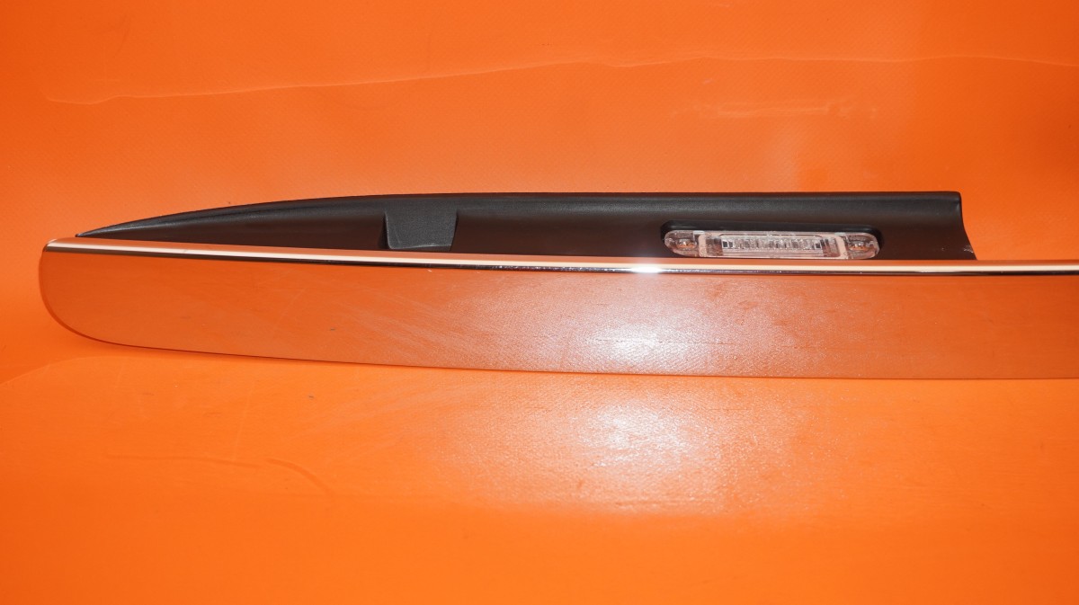 MERCEDES ML320 TAILGATE MOLDING TRIM 2006 2007 2008 2009 2010 2011 ...