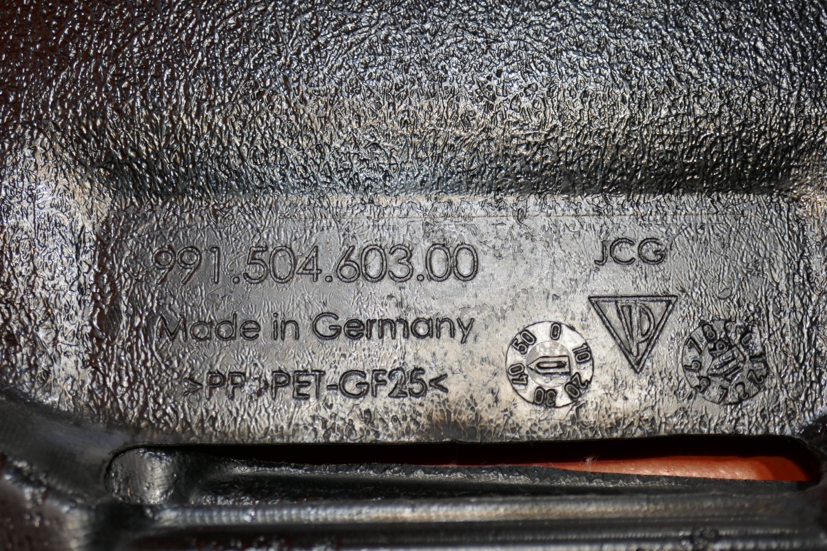 PORSCHE 911 BOXSTER 718 CAYMAN CENTER SHIELD 2013 2014 2015 2016 ...