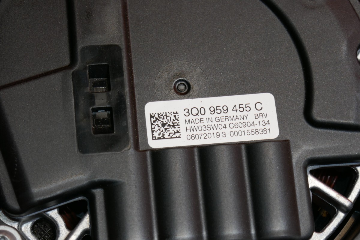 AUDI Q3 COOLING FAN 2019 2020 2021 2.0L 3Q0121203D OEM