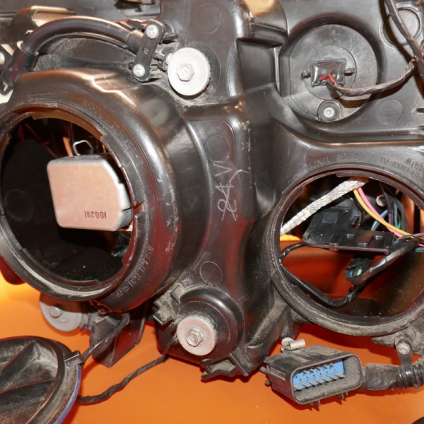 CADILLAC SRX HEADLIGHT RIGHT PASSENGER 2010 2011 2012 2013 2014 2015 ...
