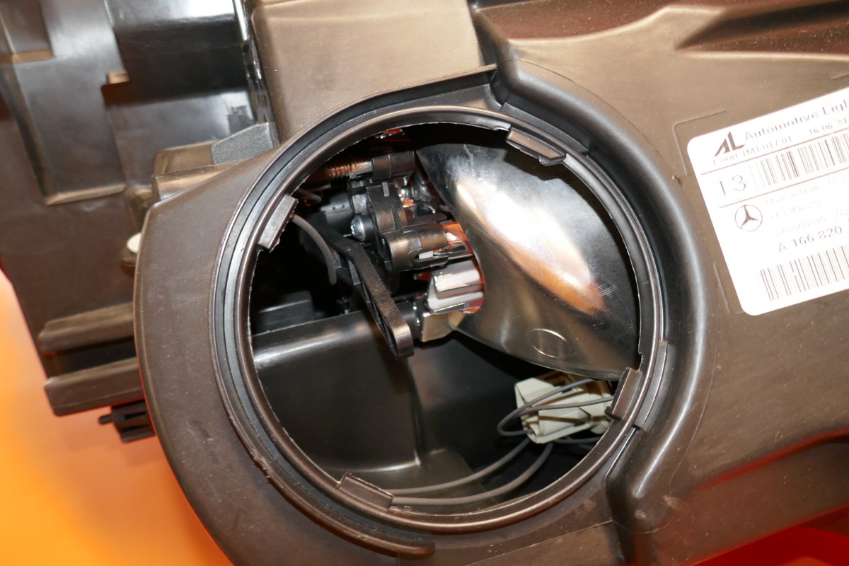 MERCEDES BENZ GLE350 HEADLIGHT LEFT DRIVER 2015 2016 HALOGEN ...