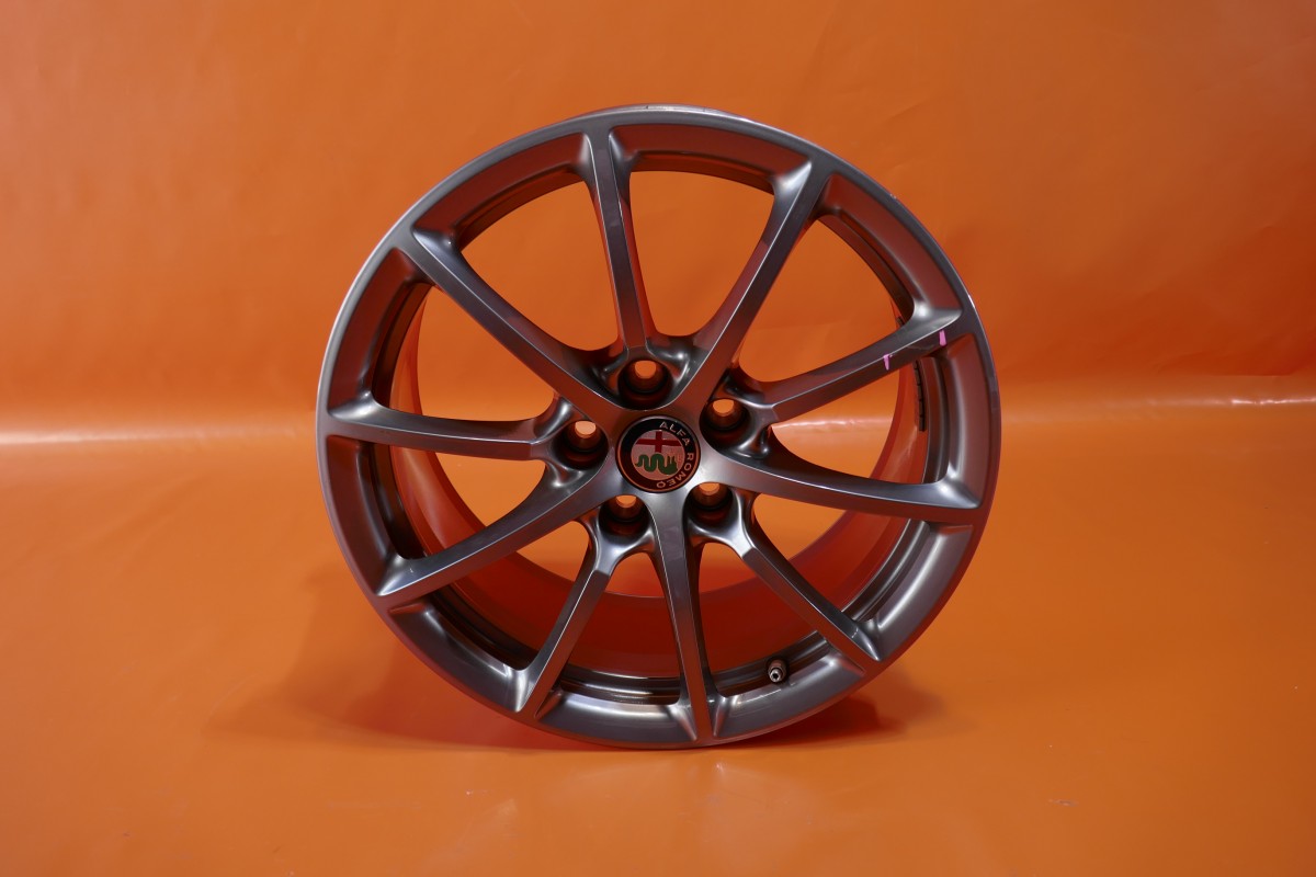 ALFA ROMEO GIULIA WHEEL 17" RIM 2017 2018 2019 2020 156107468 OEM