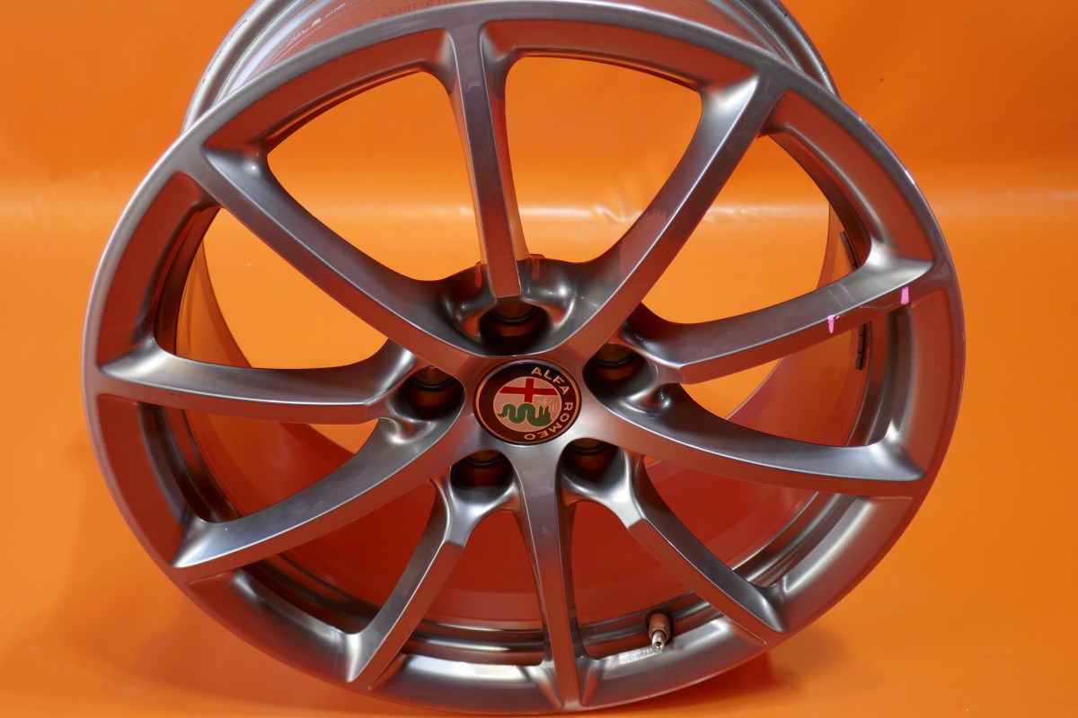 ALFA ROMEO GIULIA WHEEL 17" RIM 2017 2018 2019 2020 156107468 OEM