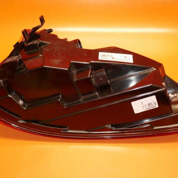 PORSCHE CAYENNE TAIL LIGHT LEFT DRIVER 2015 2016 2017 958631061 OEM