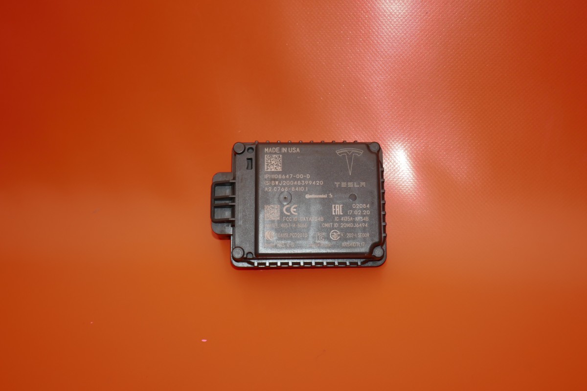 TESLA MODEL 3 RADAR SENSOR MODULE 2017 2018 2019 2020 1108647-00-D OEM