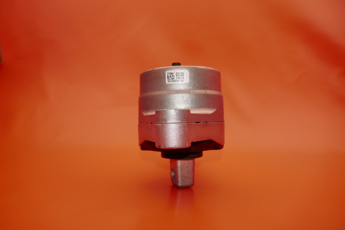 MASERATI GHIBLI ENGINE MOUNT BUSHING LEFT 2014 2015 2016 2017 670004870 OEM