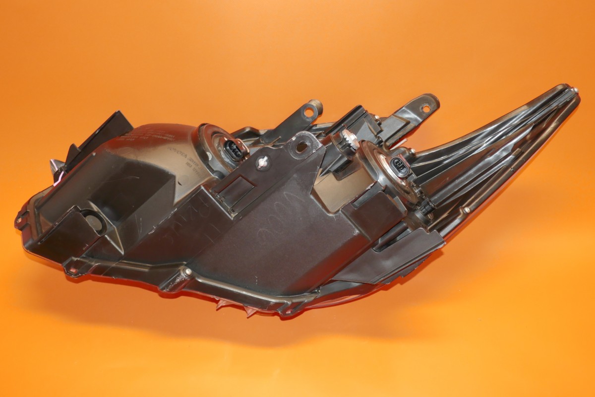 TOYOTA PRIUS HEADLIGHT RIGHT PASSENGER 2012 2013 2014 2015 HALOGEN OEM