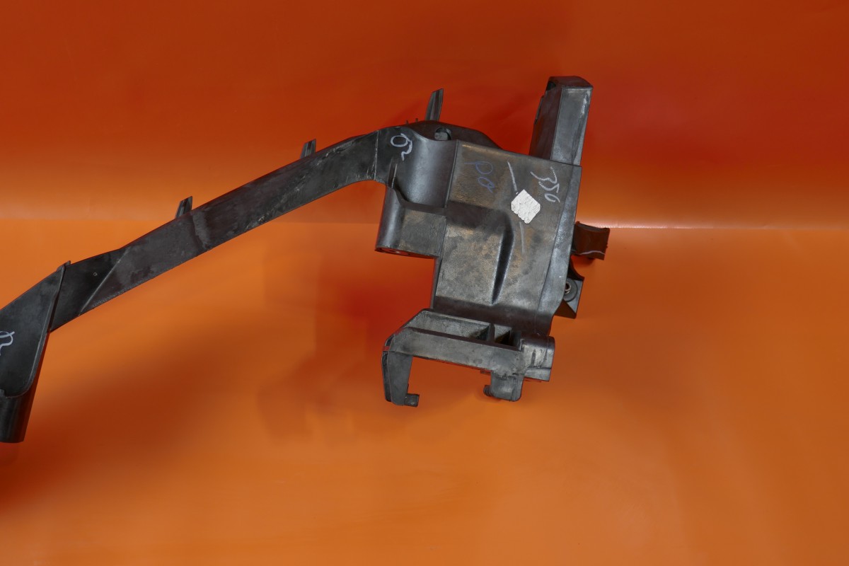 AUDI Q5 HEADLIGHT MOUNT BRACKET SUPPORT RIGHT PASSENGER 2018 2019 2020 ...