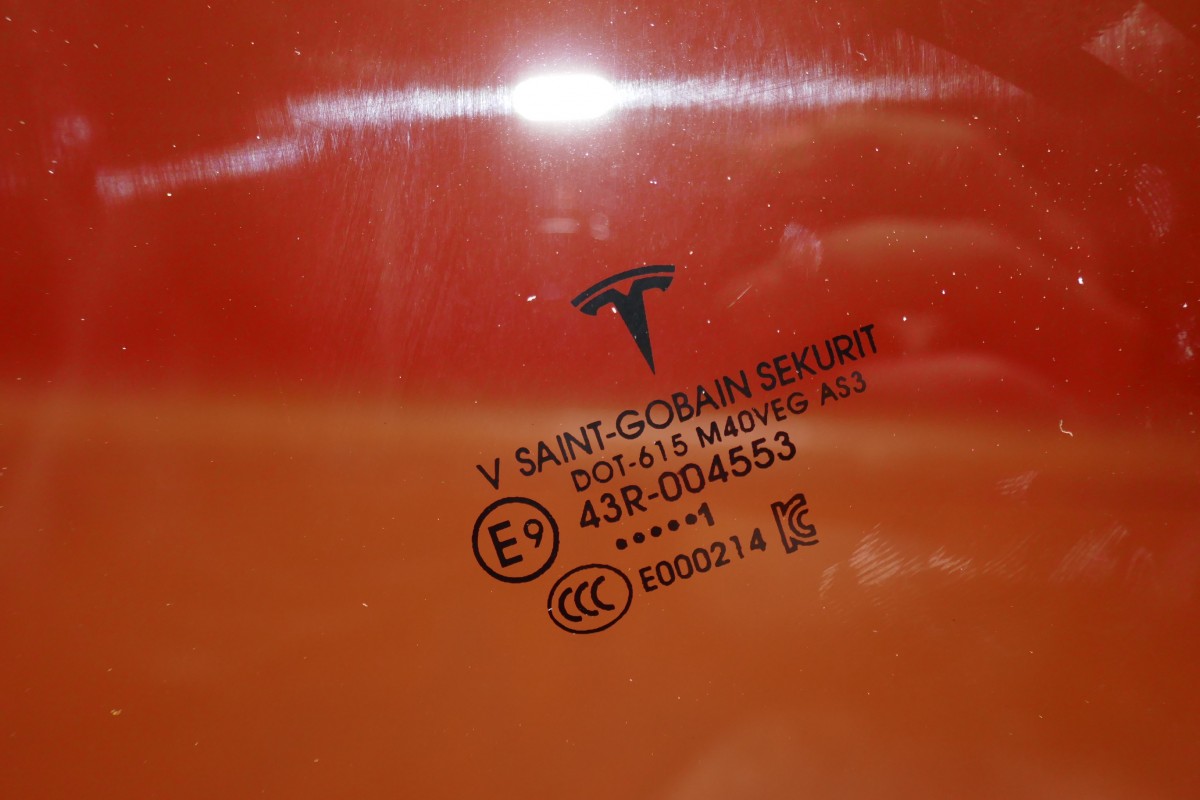 TESLA MODEL Y DOOR GLASS LEFT REAR 2020 2021 2022 43R-004553 OEM