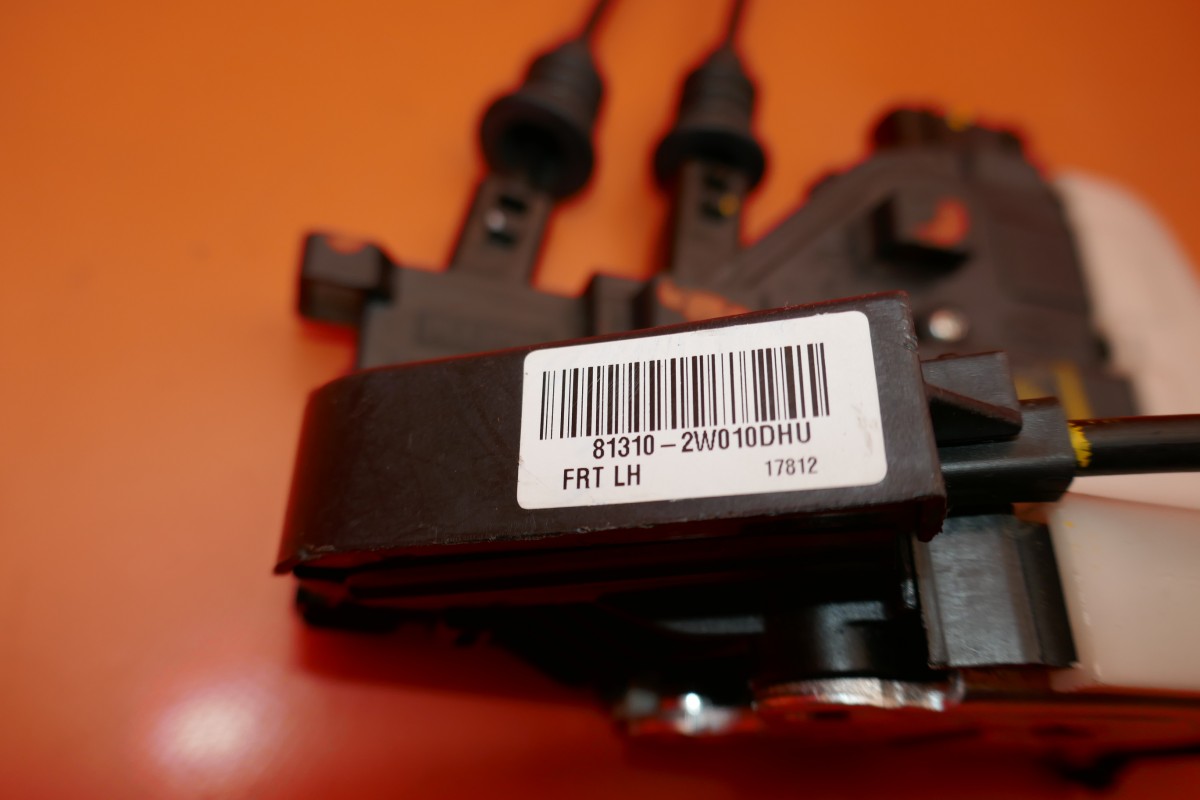 HYUNDAI SANTA FE DOOR LATCH LOCK LEFT FRONT 2013 2014 2015 2016 2017 ...