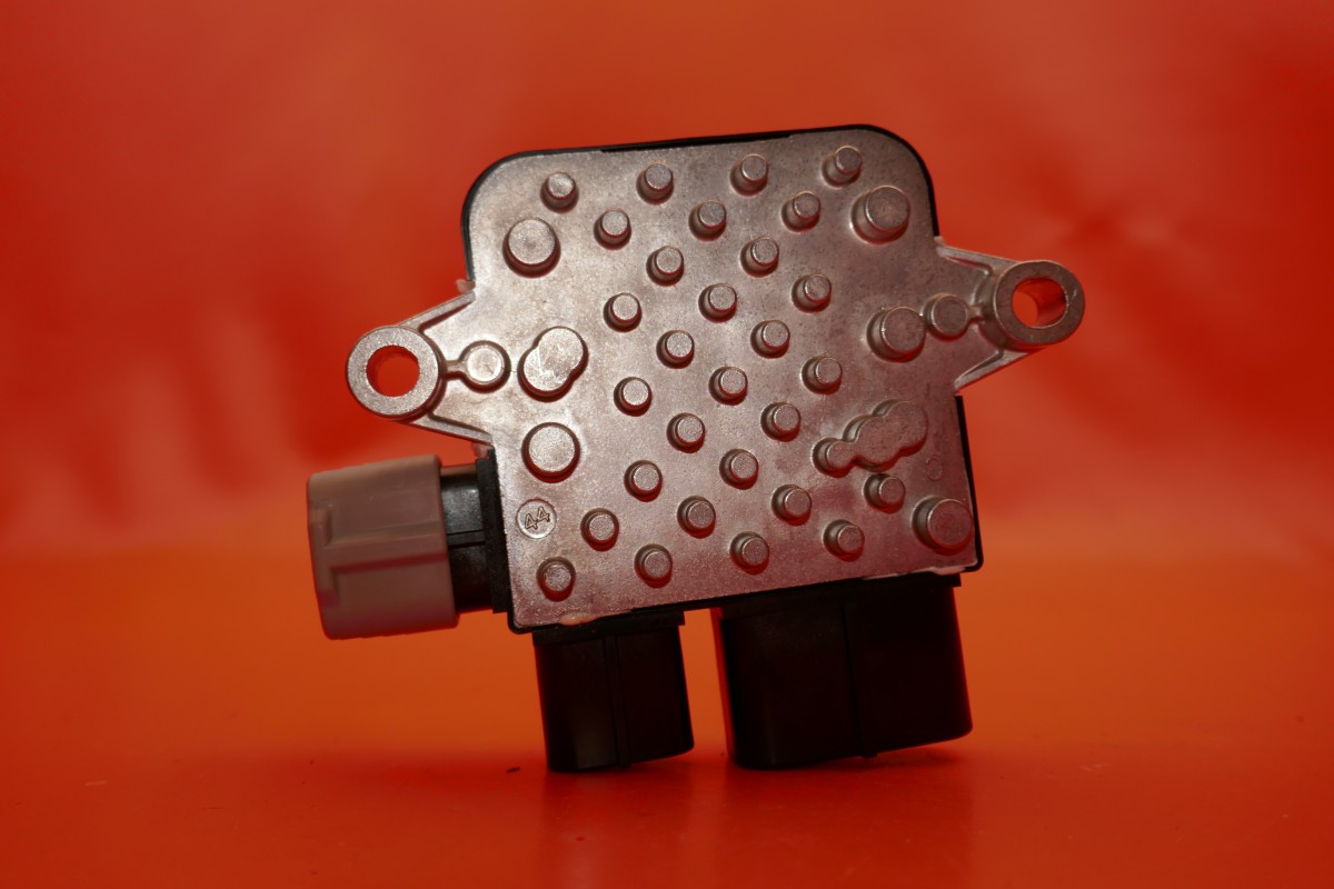 TESLA MODEL S FAN CONTROL MODULE 2016 2017 2018 2019 2020 6008953-00-B OEM