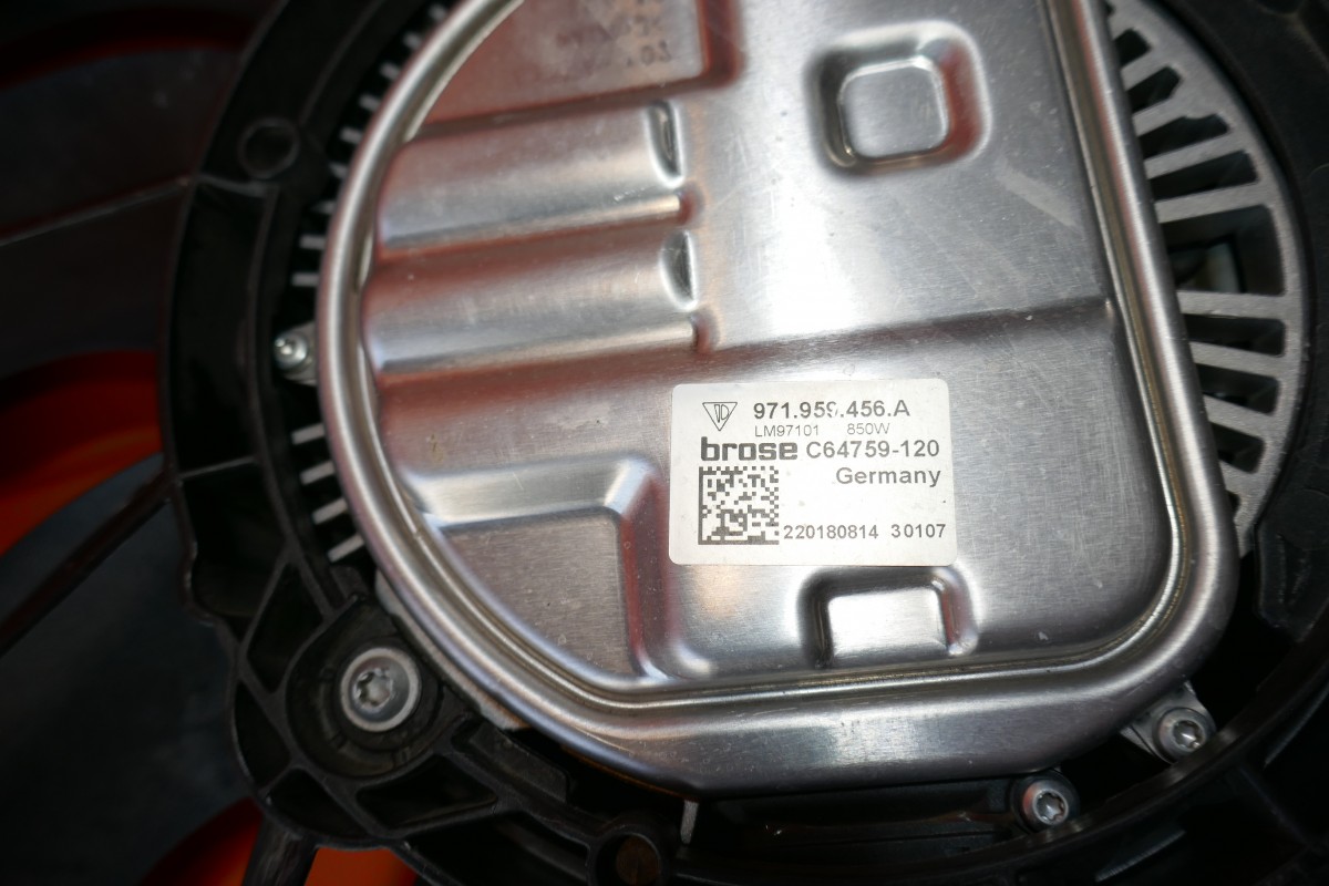 PORSCHE PANAMERA COOLING FAN 2017 2018 2019 2020 8500W 971121203J OEM