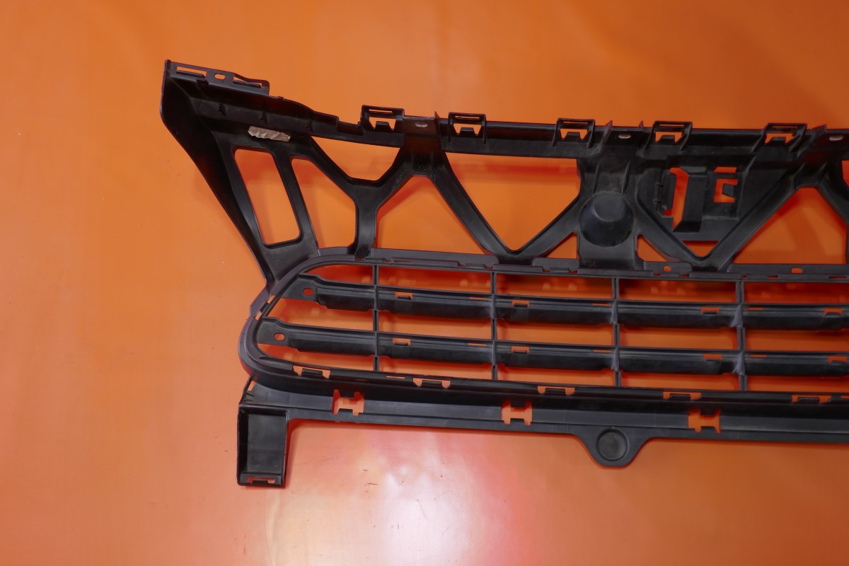 PORSCHE CAYENNE GRILLE 2011 2012 2013 2014 7P5807683F OEM