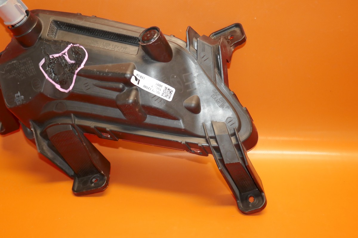 HYUNDAI ELANTRA DAYTIME RUNNING LIGHT 2017 2018 92207 F2100 OEM