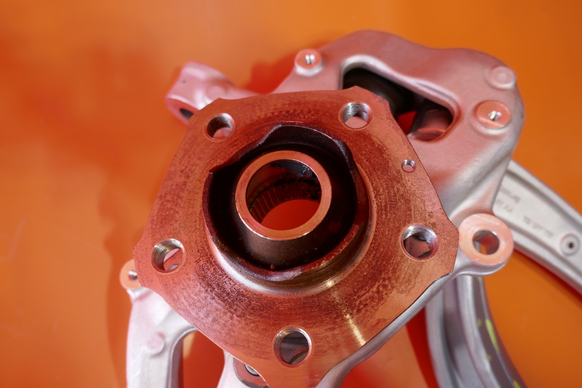 AUDI Q5 KNUCKLE CONTROL ARM RIGHT FRONT 2018 2019 2020 80A407696D OEM