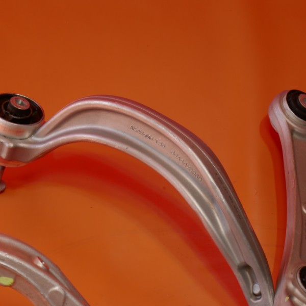 AUDI Q5 KNUCKLE CONTROL ARM RIGHT FRONT 2018 2019 2020 80A407696D OEM