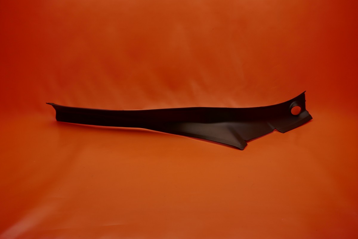 TESLA MODEL X LIFT GATE TROUGH TRIM LEFT 2016 2017 2018 2019 2020 ...
