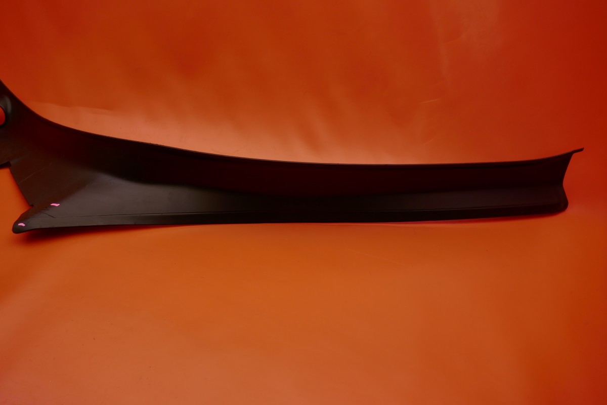 TESLA MODEL X LIFT GATE TROUGH TRIM RIGHT 2016 2017 2018 2019 2020 ...