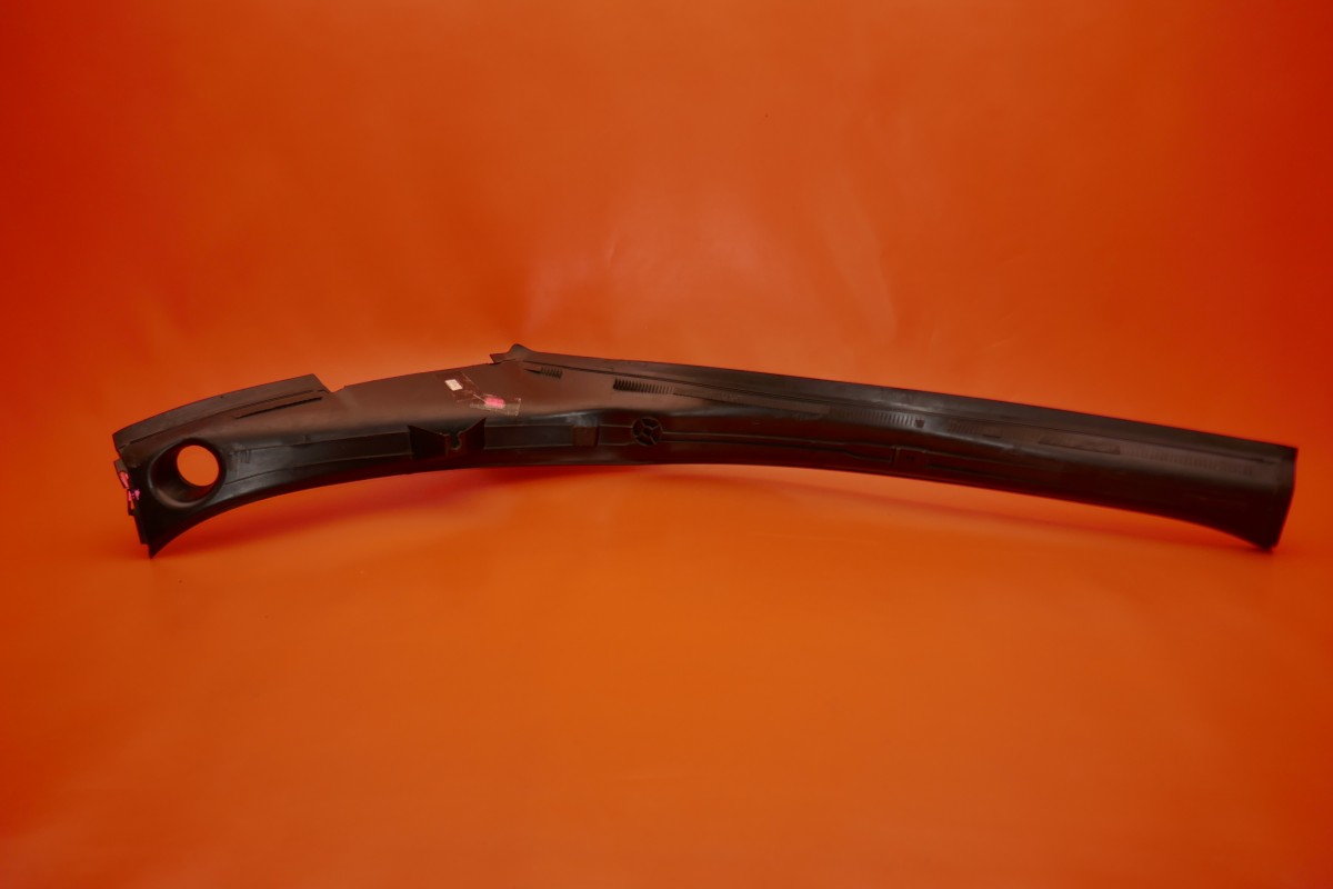 TESLA MODEL X LIFT GATE TROUGH TRIM RIGHT 2016 2017 2018 2019 2020 ...