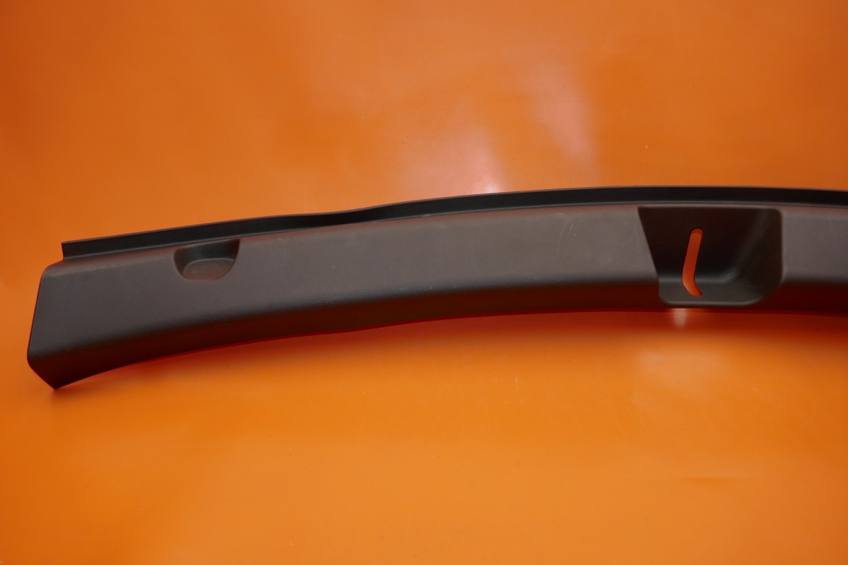 TESLA MODEL Y TRUNK TRIM MOLDING SILL 2020 2021 2022 2023 1494631-00-C OEM