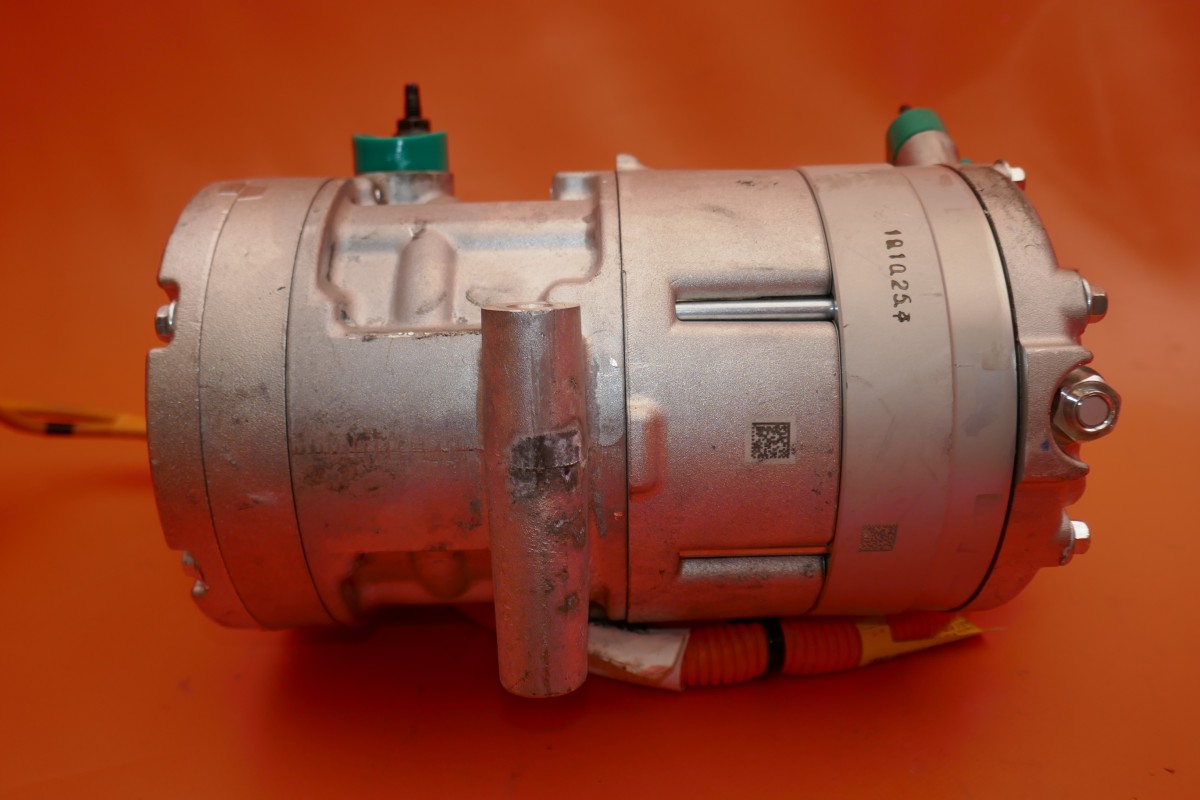 TESLA MODEL X AC COMPRESSOR 2016 2017 2018 2019 2020 1042442-00-K OEM