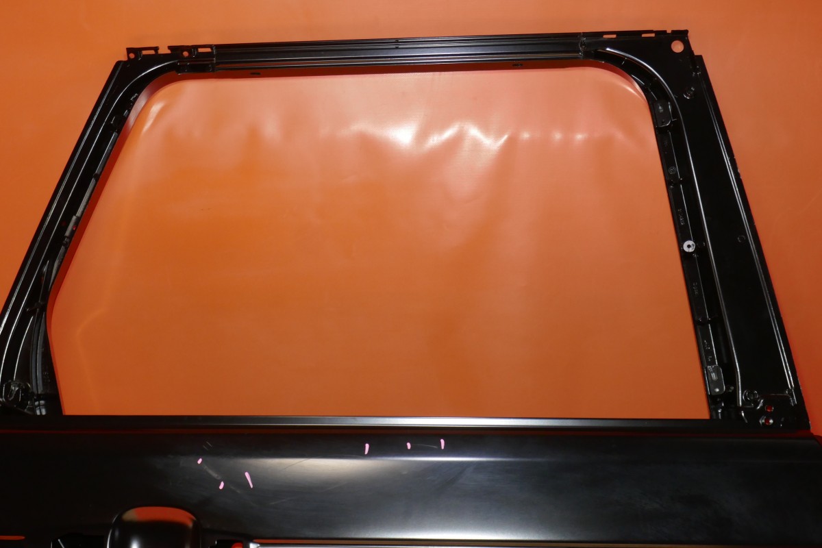 RANGE ROVER HSE DOOR RIGHT PASSENGER REAR 2018 2019 2020 2021 LR100510 OEM