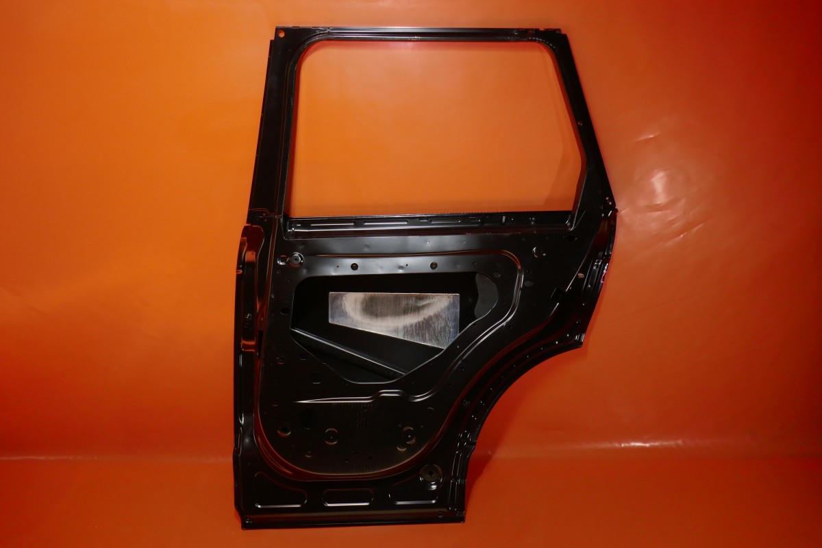 RANGE ROVER HSE DOOR RIGHT PASSENGER REAR 2018 2019 2020 2021 LR100510 OEM