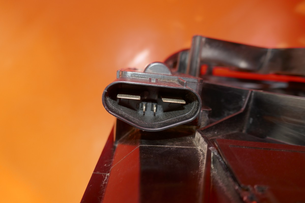 BMW X7 COOLING FAN 2019 2020 2021 X6 850W 8655762 OEM DAMAGED