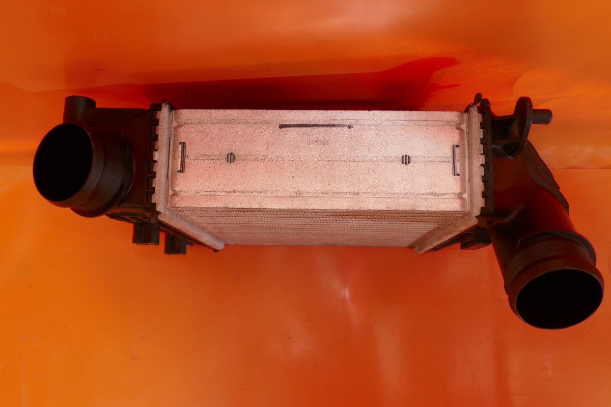 BENTLEY BENTAYGA INTERCOOLER AIR CHARGER LEFT 2017 2018 2019 2020 ...