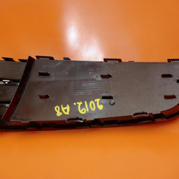 AUDI A8 GRILLE FRONT BUMPER RIGHT LOWER 2011 2012 2013 2014 4H0807680M OEM