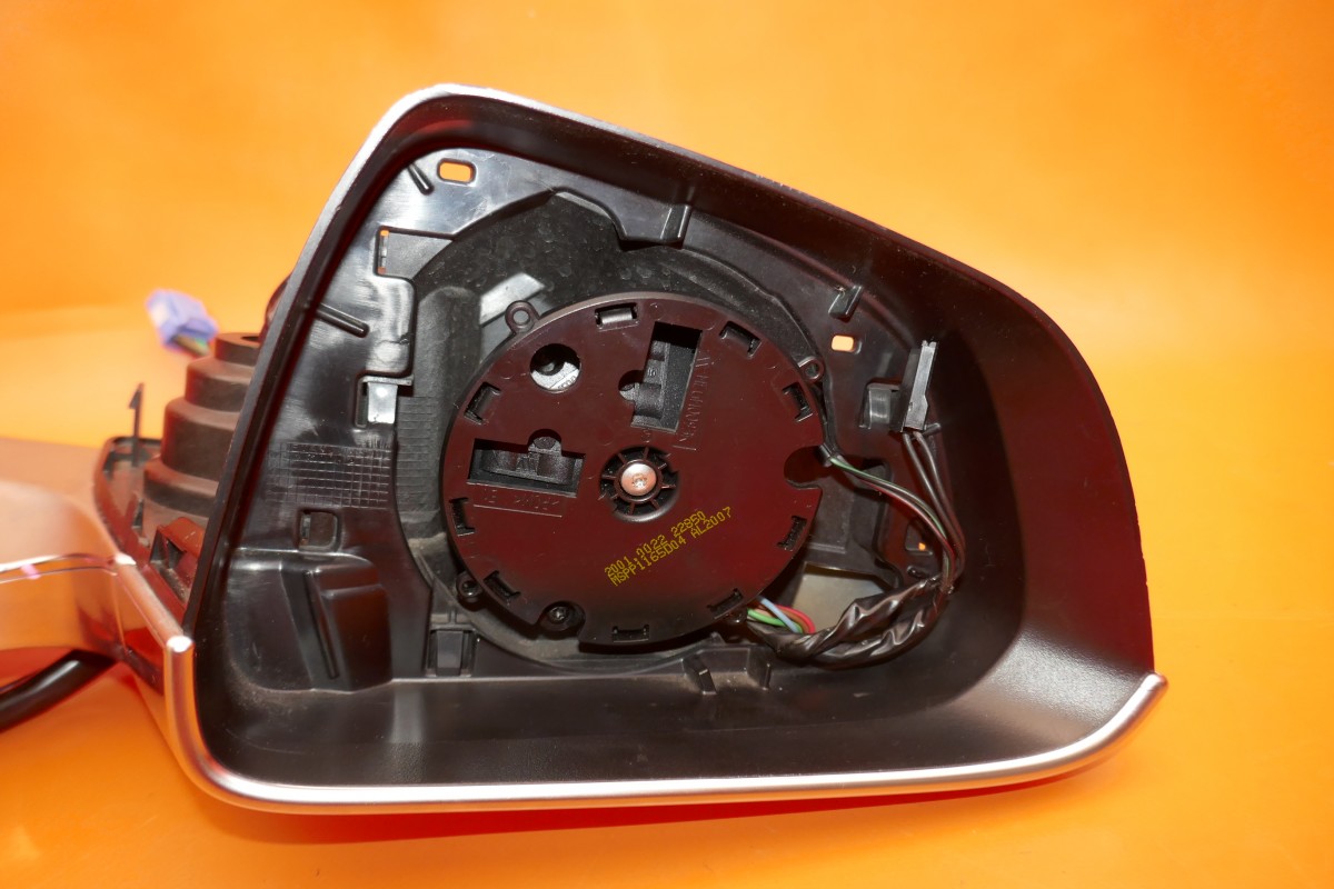 TESLA MODEL 3 MIRROR RIGHT PASSENGER 2017 2018 2019 1110778-98-E OEM