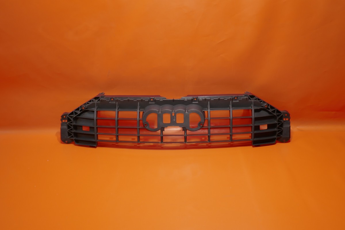 AUDI Q3 GRILLE STRIKER PLATE 2019 2020 2021 83A853692A OEM