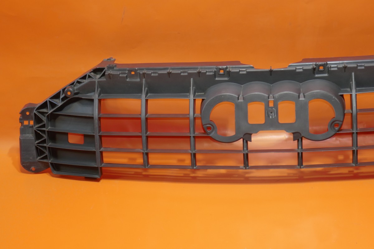 AUDI Q3 GRILLE STRIKER PLATE 2019 2020 2021 83A853692A OEM