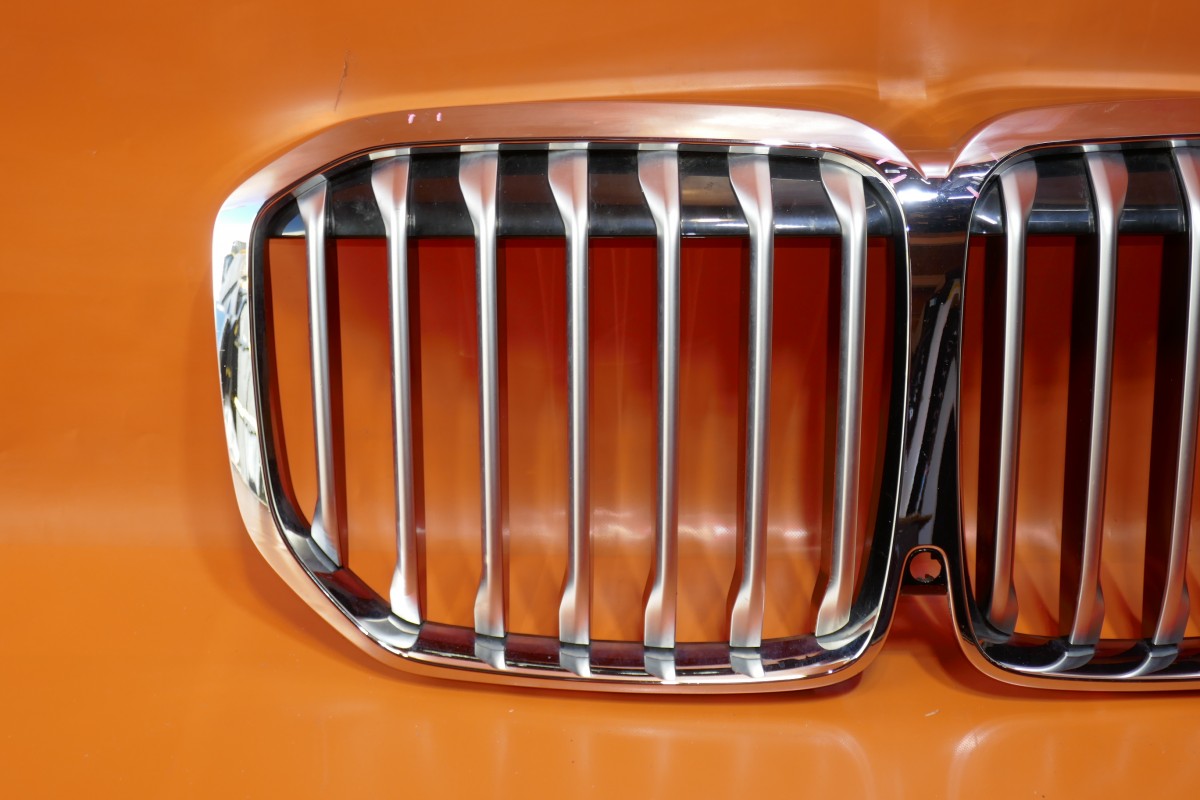 BMW X7 FRONT UPPER GRILLE 2019 2020 2021 G07 OEM