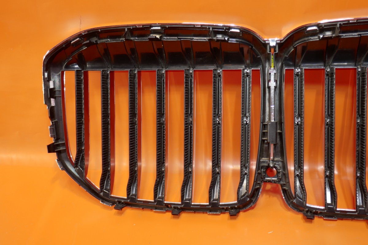 BMW X7 FRONT UPPER GRILLE 2019 2020 2021 G07 OEM